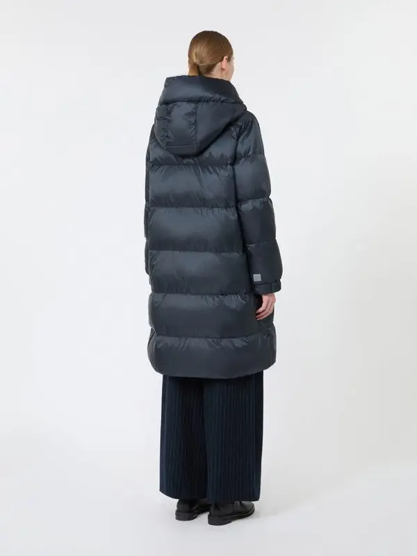 Max Mara Roomy Midi Puffer Jacket In Water-repellent Quilted Fabric - Midnightblue