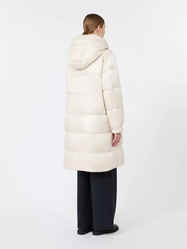Max Mara Roomy Midi Puffer In Water-repellent Quilted Fabric