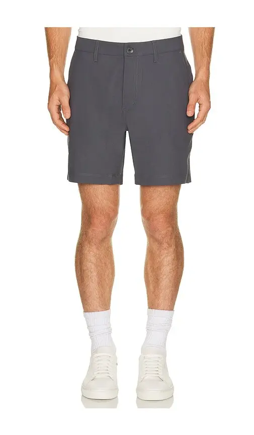 Vuori Meta 6 Short In Grey