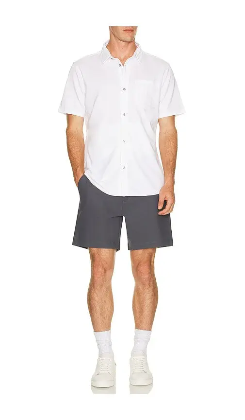 Vuori Meta 6 Short In Grey