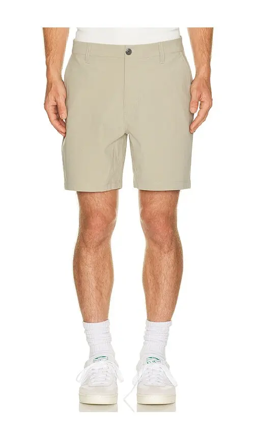 Vuori Meta 6 Short In Cream