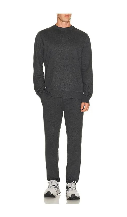 Vuori Ponto Performance Crew Pullover In Grey