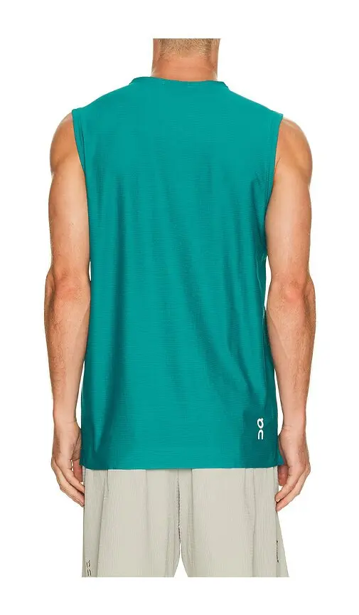 On Court Tank In Green - Neem