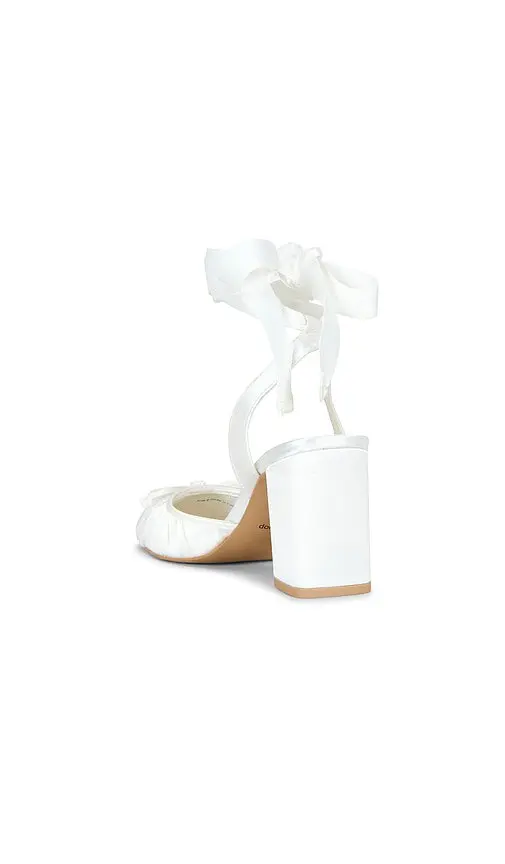 Dolce Vita Tisha Pump In White