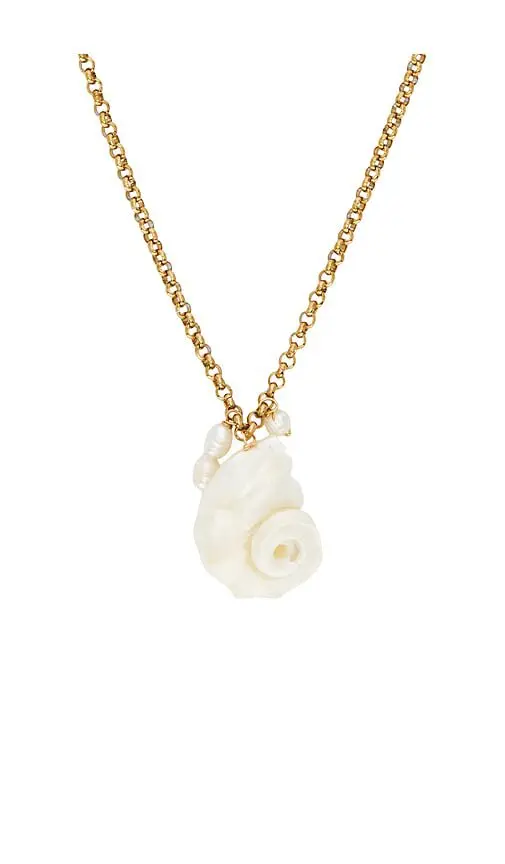 LOVERS AND FRIENDS Drew Shell Necklace In Metallic Gold