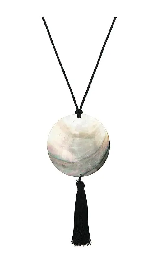 LOVERS AND FRIENDS Jordan Shell Necklace In Grey