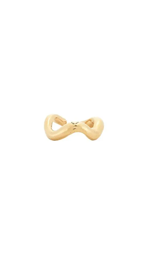 STUDIO CONCHITA La Onda Oro Earcuff In Metallic