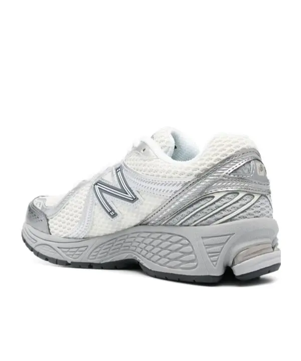 NEW BALANCE 860v2 Lace-up Sneakers - White