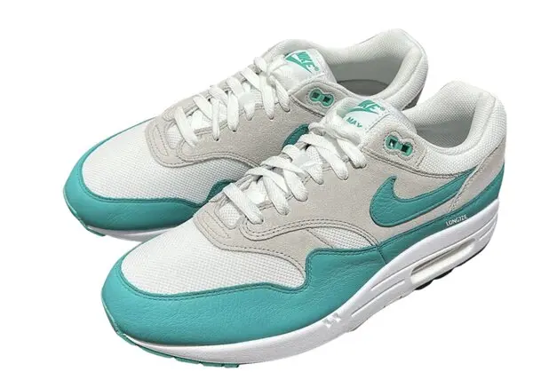 Nike Max 1 Lace-up Sneakers