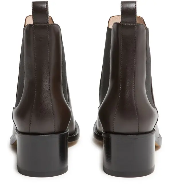 THE ROW Nobilis Chelsea Boots In Leather
