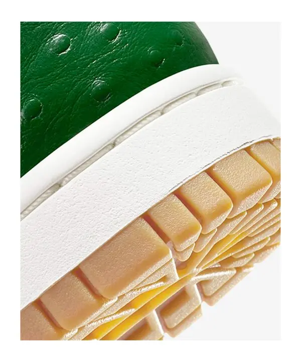 Nike Dunk Low Sneakers - Green