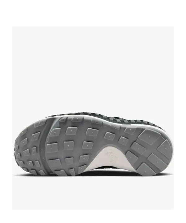 Nike Logo Detailed Lace-up Sneakers