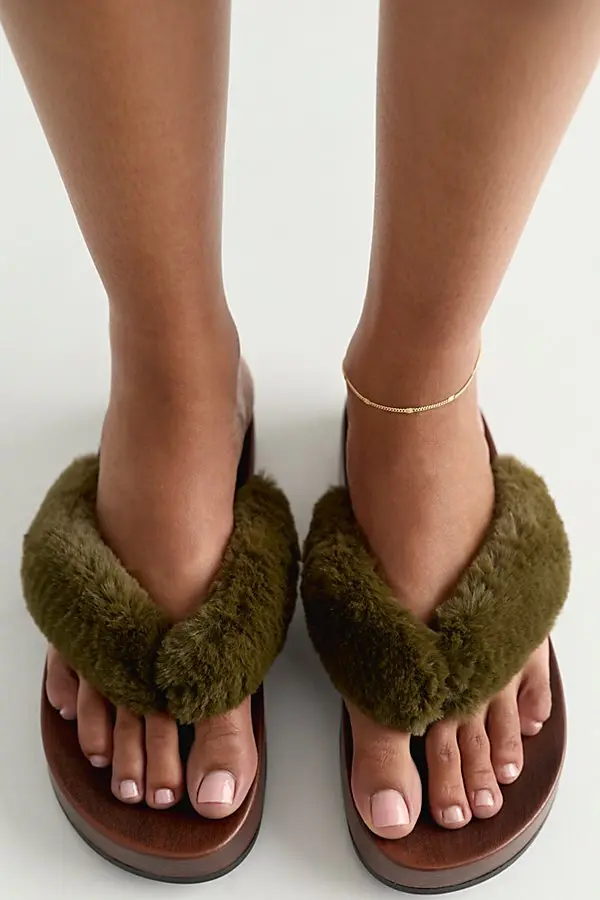 Seychelles Ocean Ave Fuzzy Thong Sandals - Olive Faux Fur