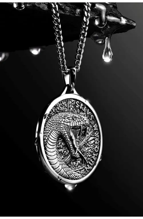 VINCERO Gender Inclusive The Mamba Pendant Necklace