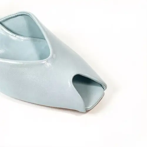 KNEETOES Starlette Mules Peep-toe Kitten Heel Slip-on - Light Blue