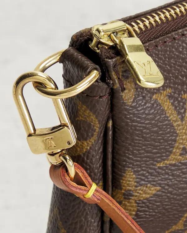 FWRD RENEW Louis Vuitton Monogram Pochette Accessories Shoulder Bag
