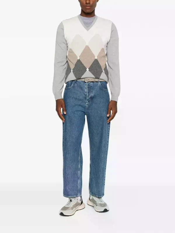 VENGERA Argyle Pattern V-neck Sweater