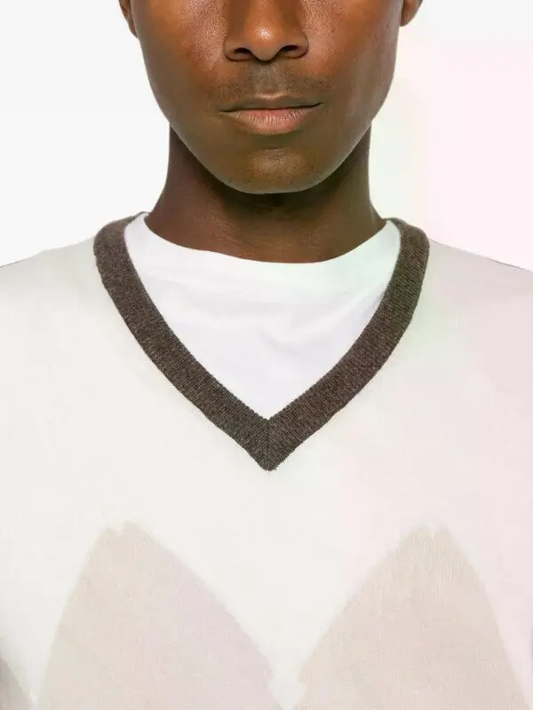 VENGERA Argyle-pattern V-neck Sweater