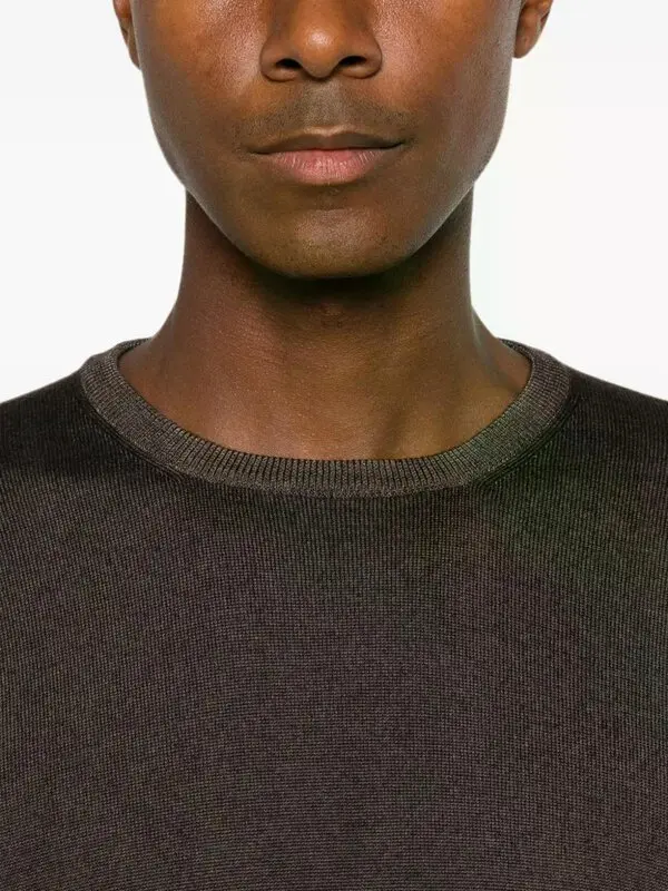 VENGERA Crew-neck Sweater