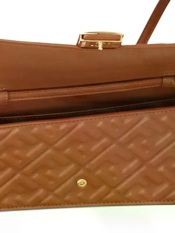 Fendi Walleton Chain Baguette