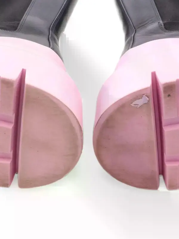 Bottega Veneta Leather Chelsea Boots