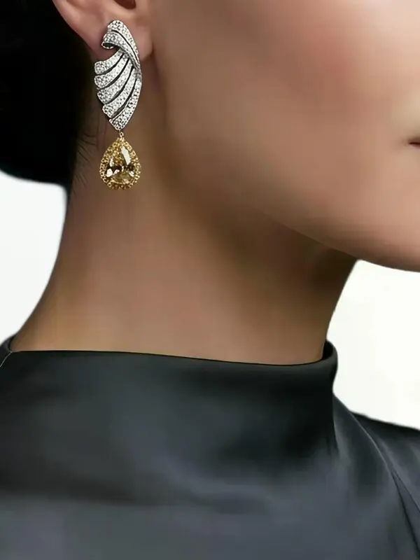 HYT JEWELRY Diamond Pear-cut Drop Earrings