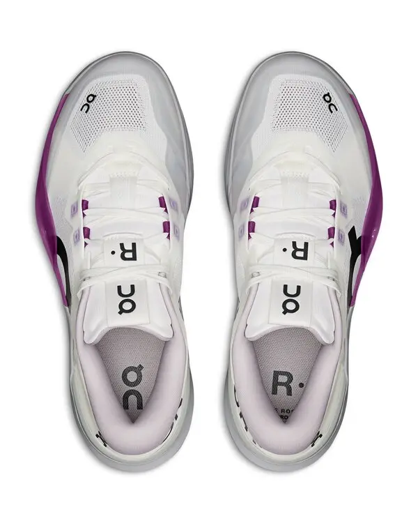 On The Roger Pro 3 Running Sneakers
