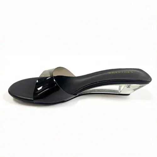 KNEETOES Lexi Slip Ons - Black