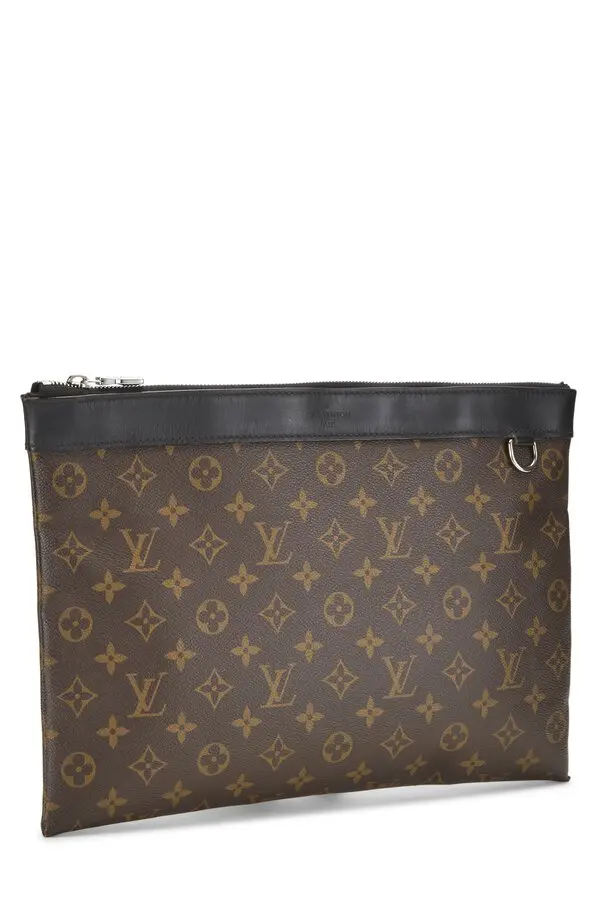LOUIS VUITTON Monogram Macassar Pochette Discovery