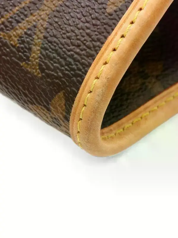 LOUIS VUITTON 2005 Popincourt Monogram Handbag
