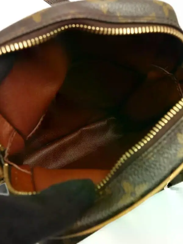 LOUIS VUITTON 2002 Amazon Monogram Cross Body Bag