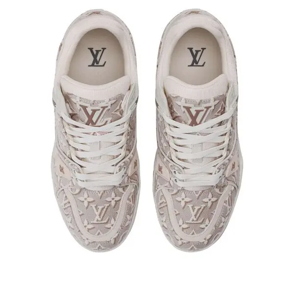LOUIS VUITTON Trainer Sneaker