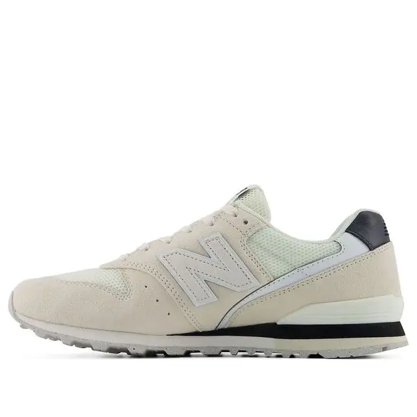 NEW BALANCE 996v2 Sneakers
