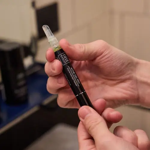 TIEGE HANLEY Acne Gel Pen