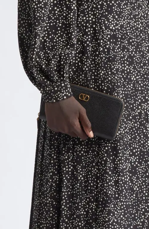 Valentino Garavani Vlogo Signature Zip Around Continental Wallet