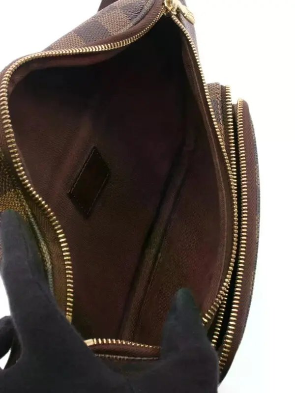 LOUIS VUITTON 2006 Melville Belt Bag