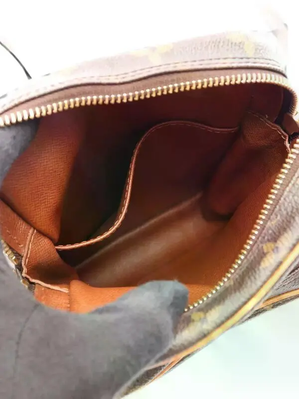 LOUIS VUITTON 2001 Amazon Monogram Shoulder Bag