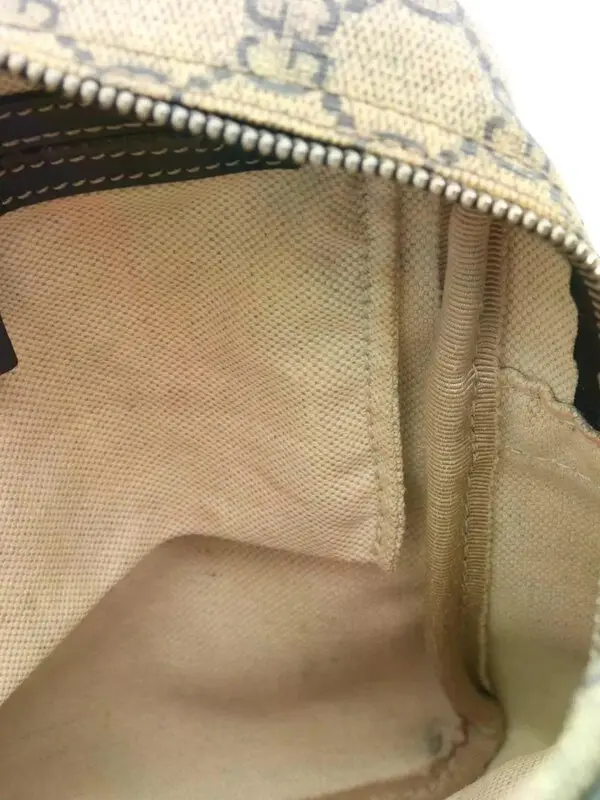 Gucci 2000s Gg Supreme Cross Body Bag