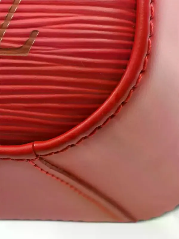 LOUIS VUITTON Epi Jasmine Tote Bag