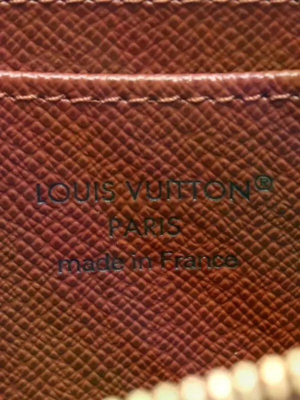 LOUIS VUITTON 2021 Monogram Zippy Card Holder