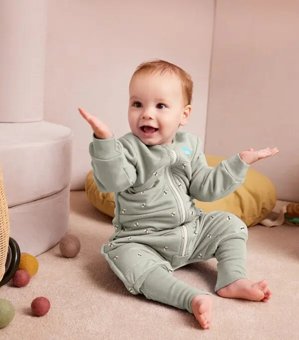 LOVE TO DREAM 2.5 Tog Stretch-cotton Bee Playsuit