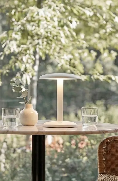 BRIGHTECH Zeno 7" Portable Led Table Lamp