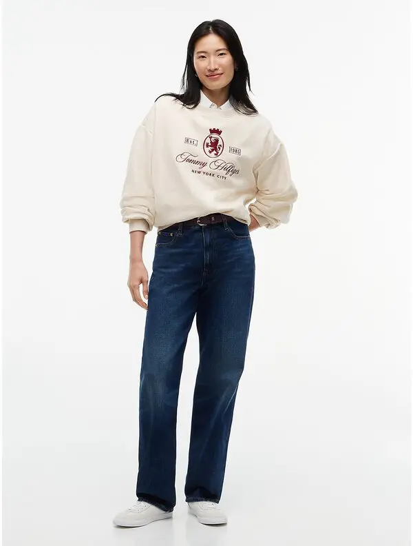 Tommy Hilfiger Relaxed Fit Crewneck Sweatshirt With Embroidered Crest Logo