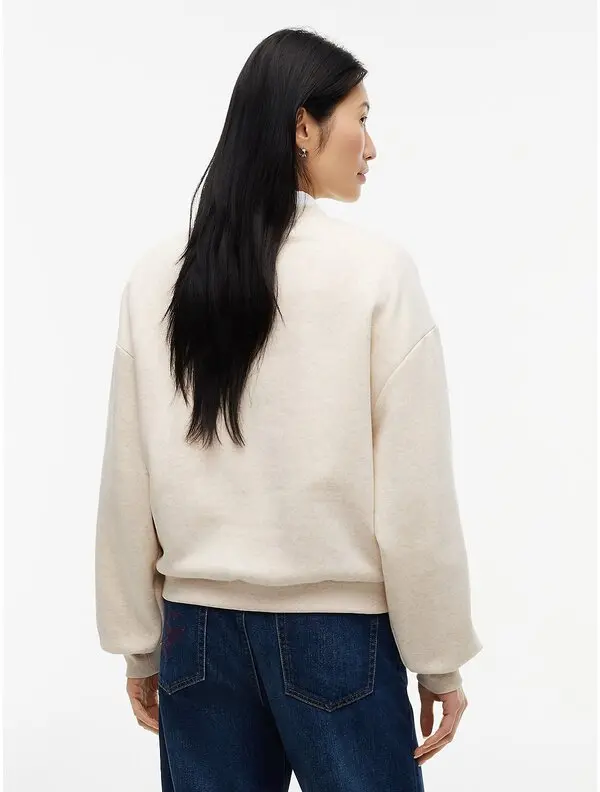 Tommy Hilfiger Relaxed Fit Crewneck Sweatshirt With Embroidered Crest Logo