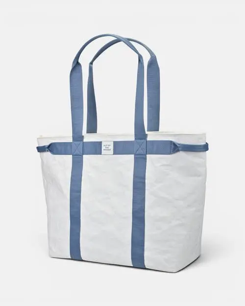 OUT OF THE WOODS Zip Top Carryall