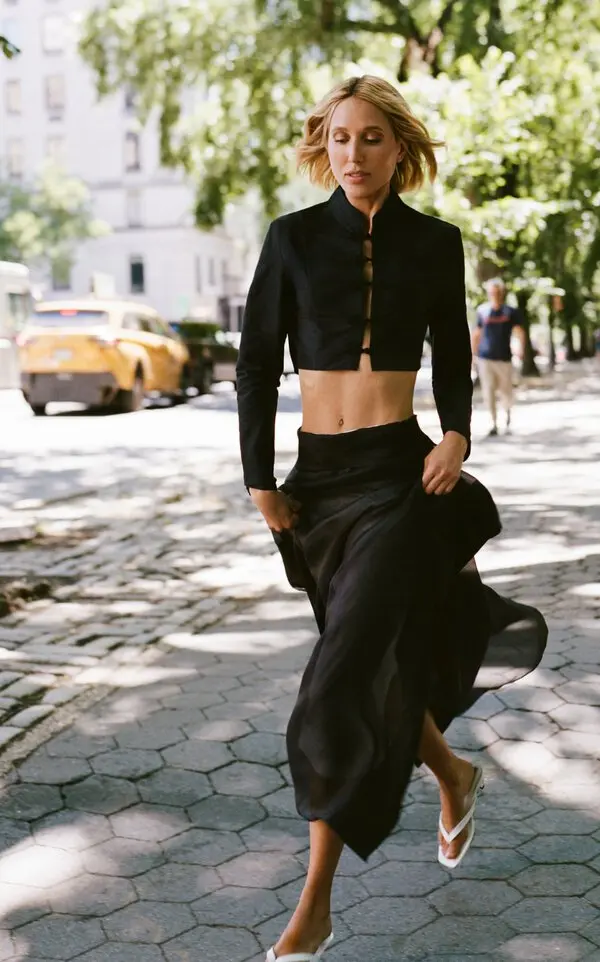 SLOAN Fitted Cropped Crepe Top With Mandarin Collar