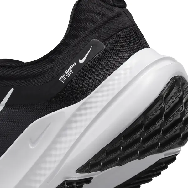 Nike Quest 5 Road Running Shoes