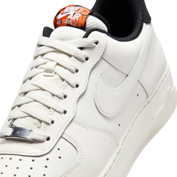 Nike Force 1 '07 Sneakers