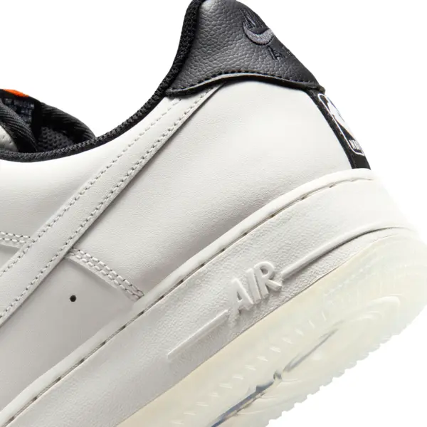 Nike Force 1 '07 Sneakers