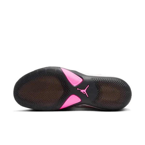 JORDAN Triangle Basketball Shoes